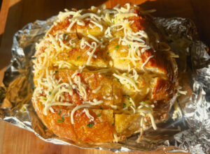 Easy-to-Make Pull Apart Garlic Bread: The Perfect Shareable Side ...