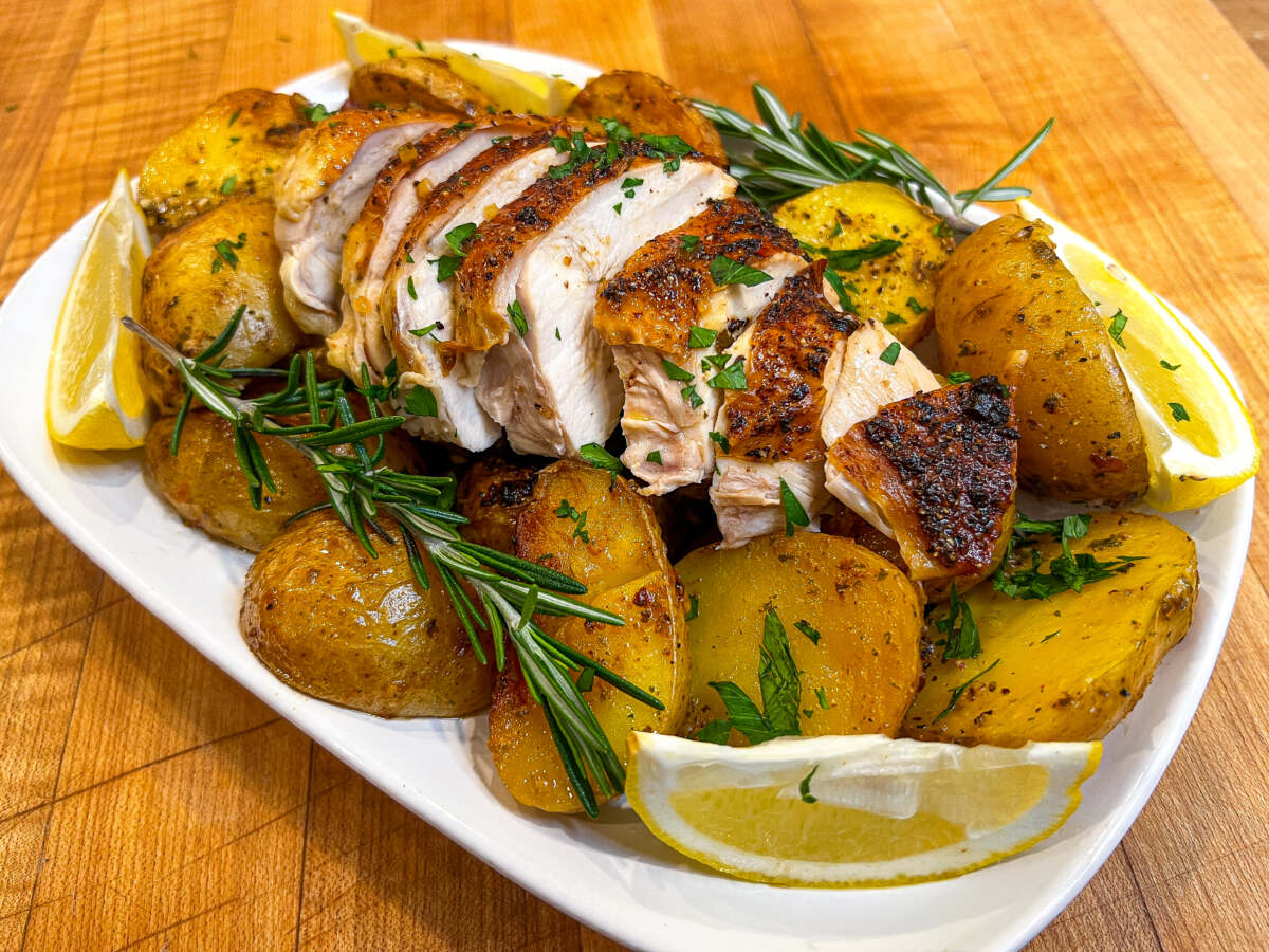 Delicious Lemon & Herb Roasted Chicken Recipe - Recipe Food Blogger ...